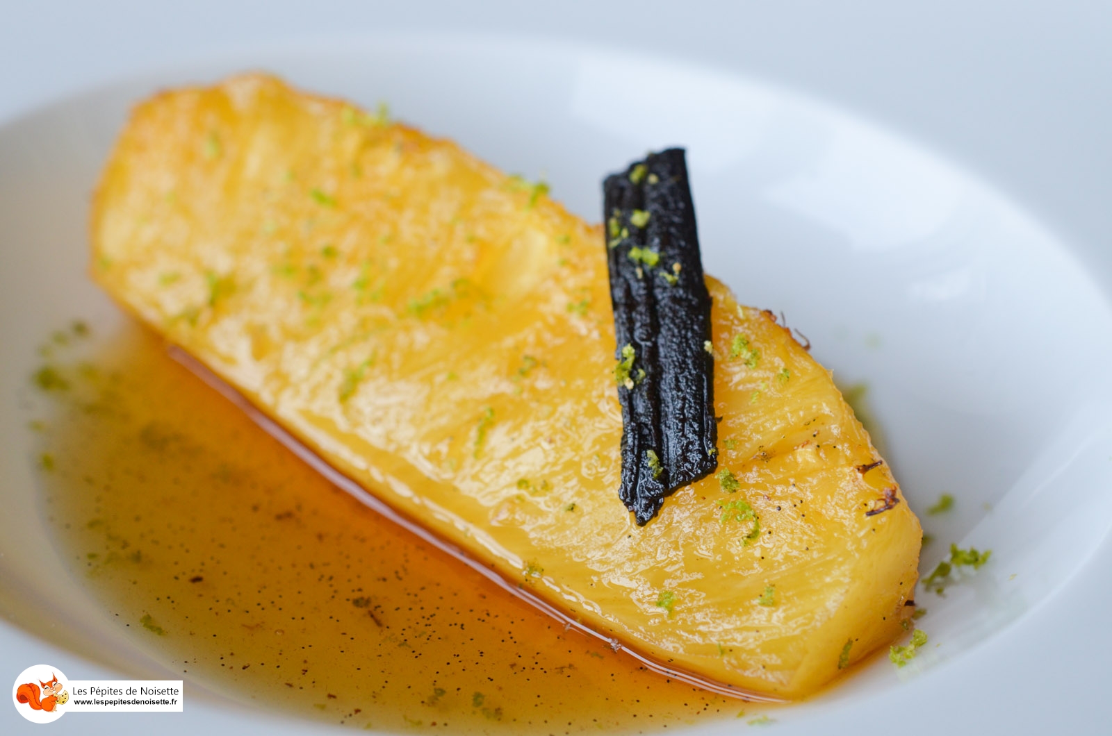 Ananas rôti à la vanille et aux agrumes - Les Pépites de Noisette