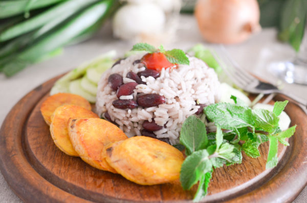 Riz aux haricots rouges et banane plantain grillée - Les Pépites de ...