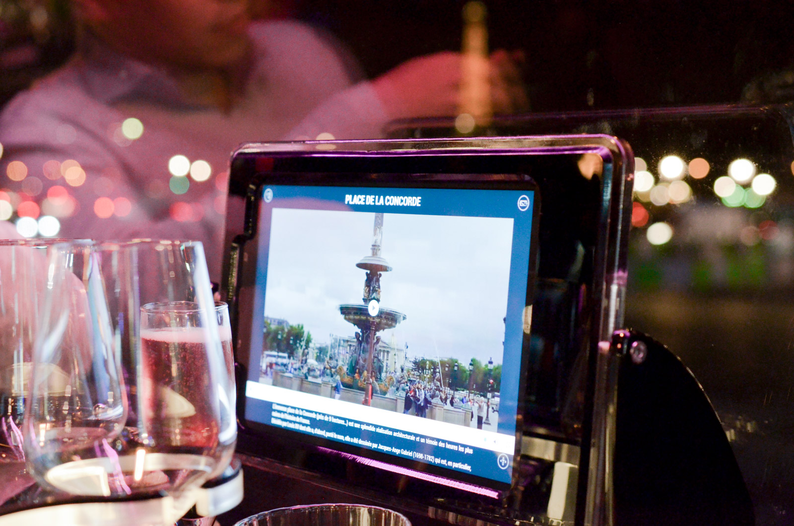 Le Bus Toqué : la meilleure table itinérante de Paris ! - Les Pépites ...