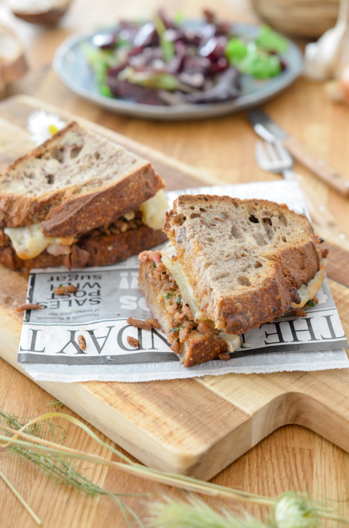 Sandwich grillé au boeuf et aux oignons - Les Pépites de Noisette
